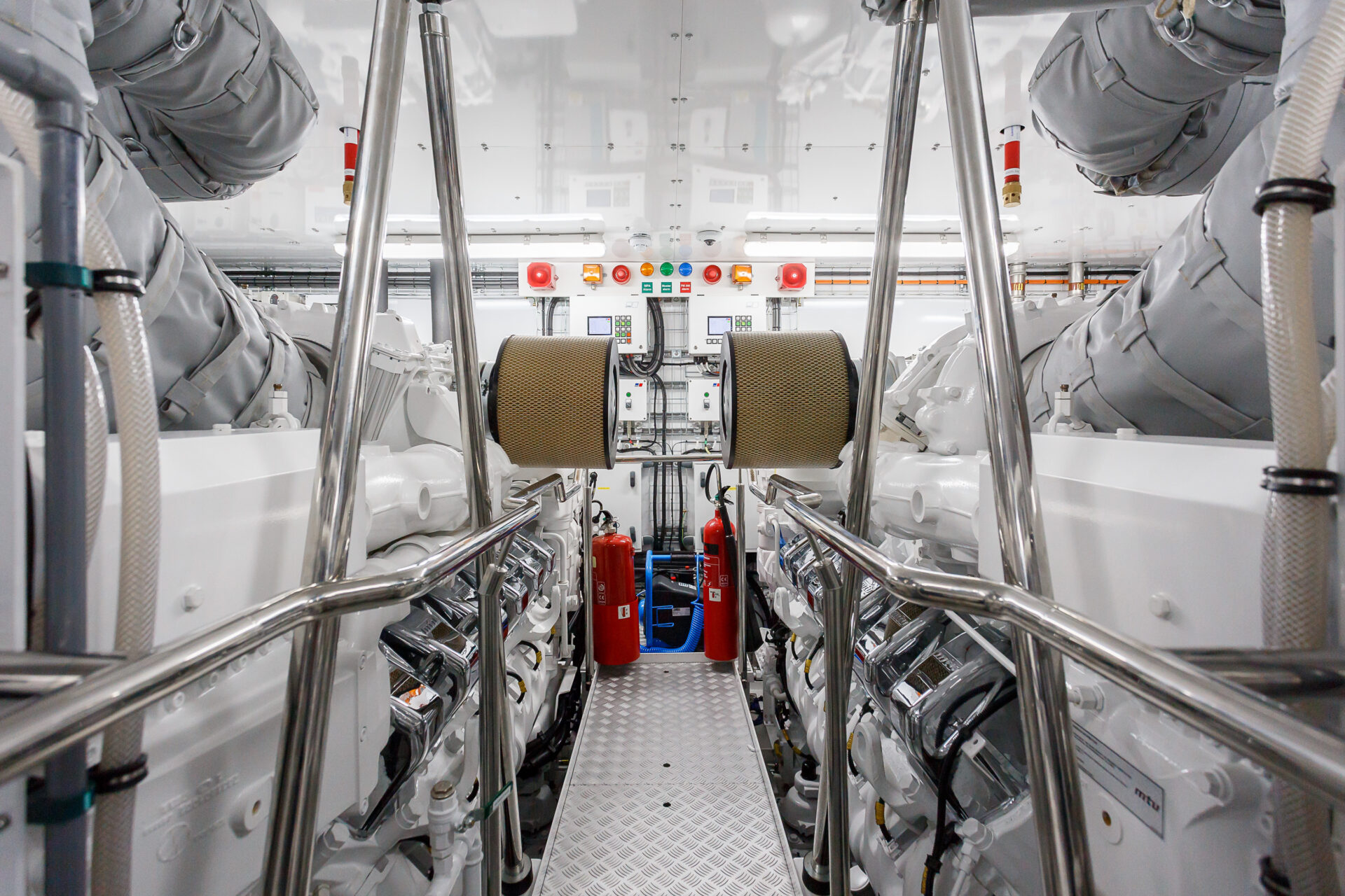 The Rise of Hybrid Superyachts - Superyacht Content