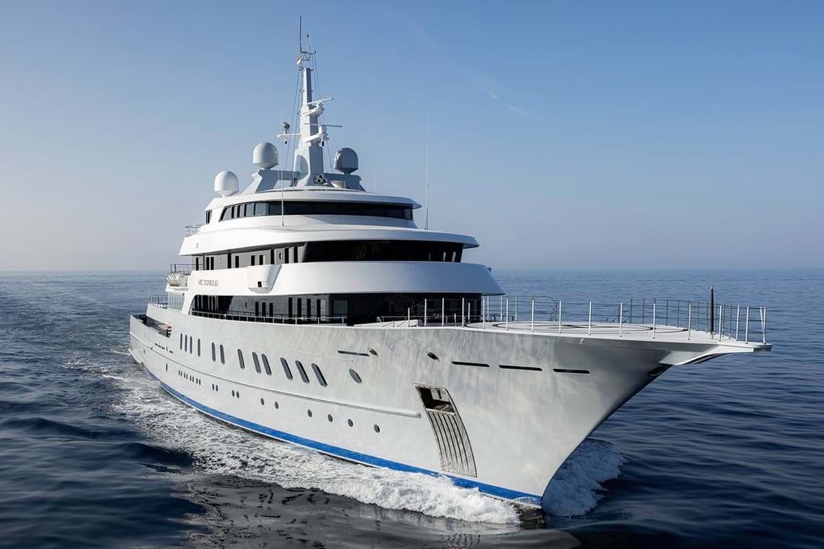 Crew Of M/Y Victorious Save 5 castaways in the Mid Atlantic - Superyacht Content